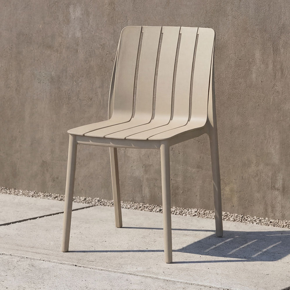 Silla Alice, Taupe, Con espaldar y diseño minimalista - Madecentro